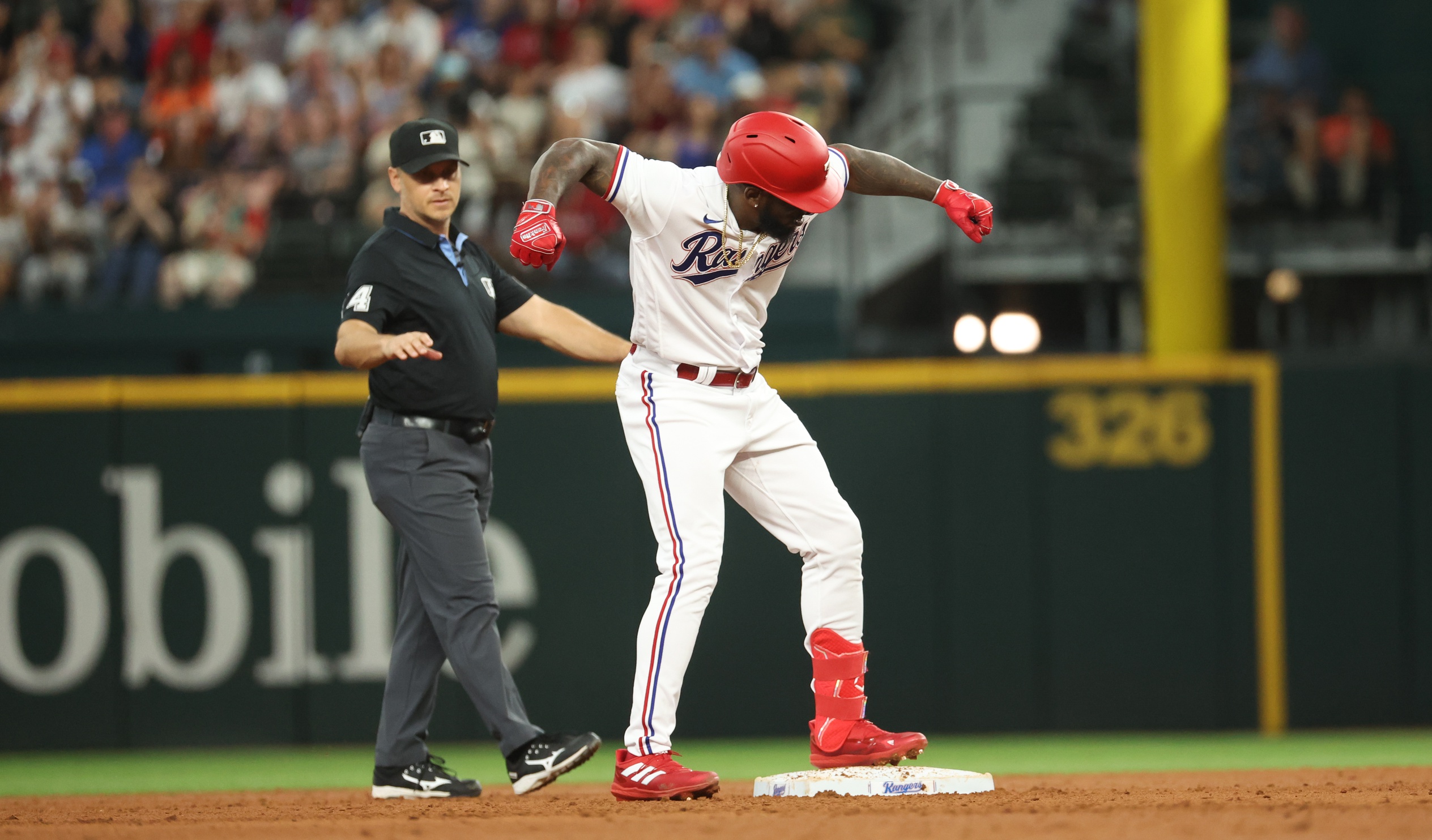 PT TODAY: A. García injury makes way for Carter