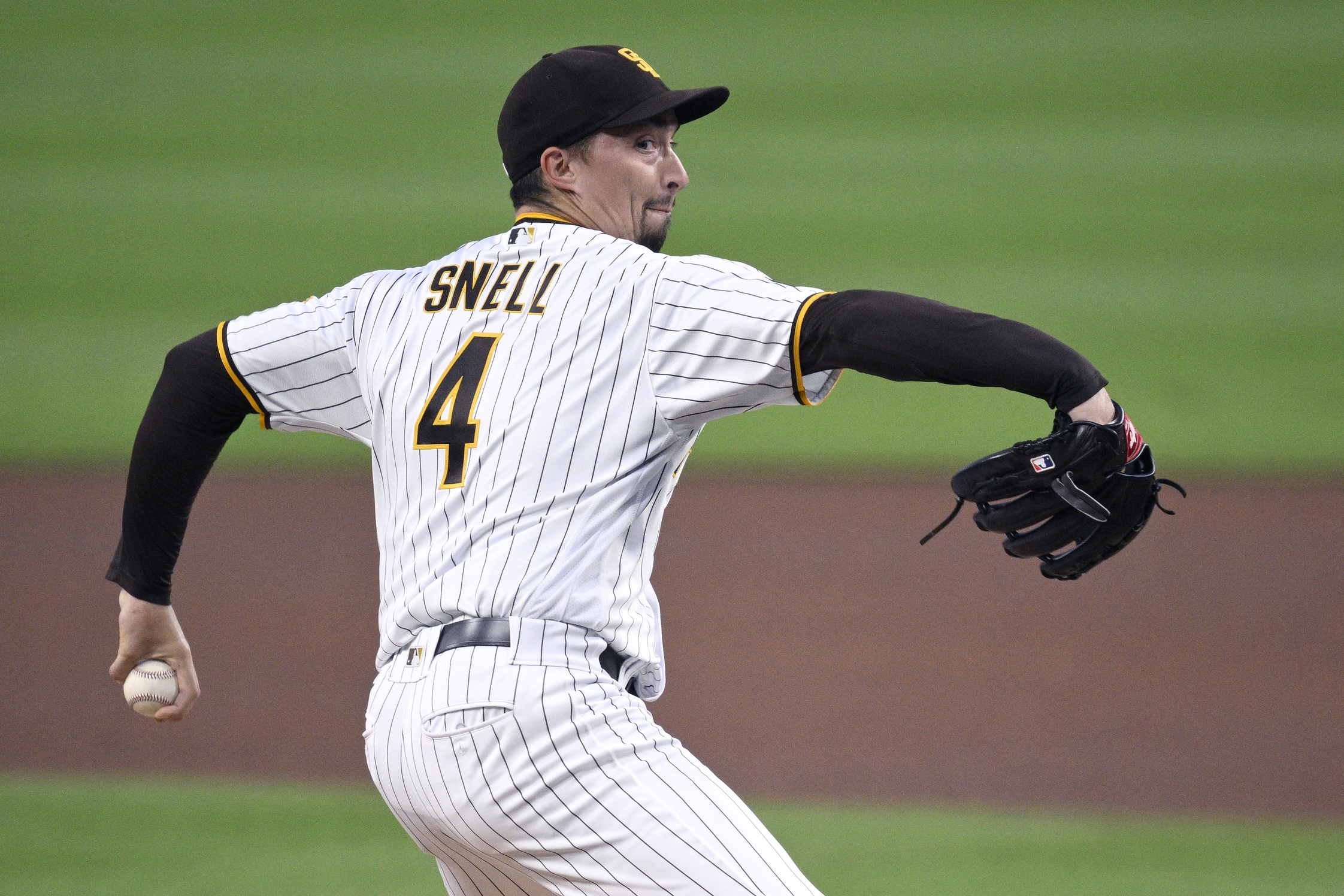 NL West: Snell signing adds depth to Giants rotation