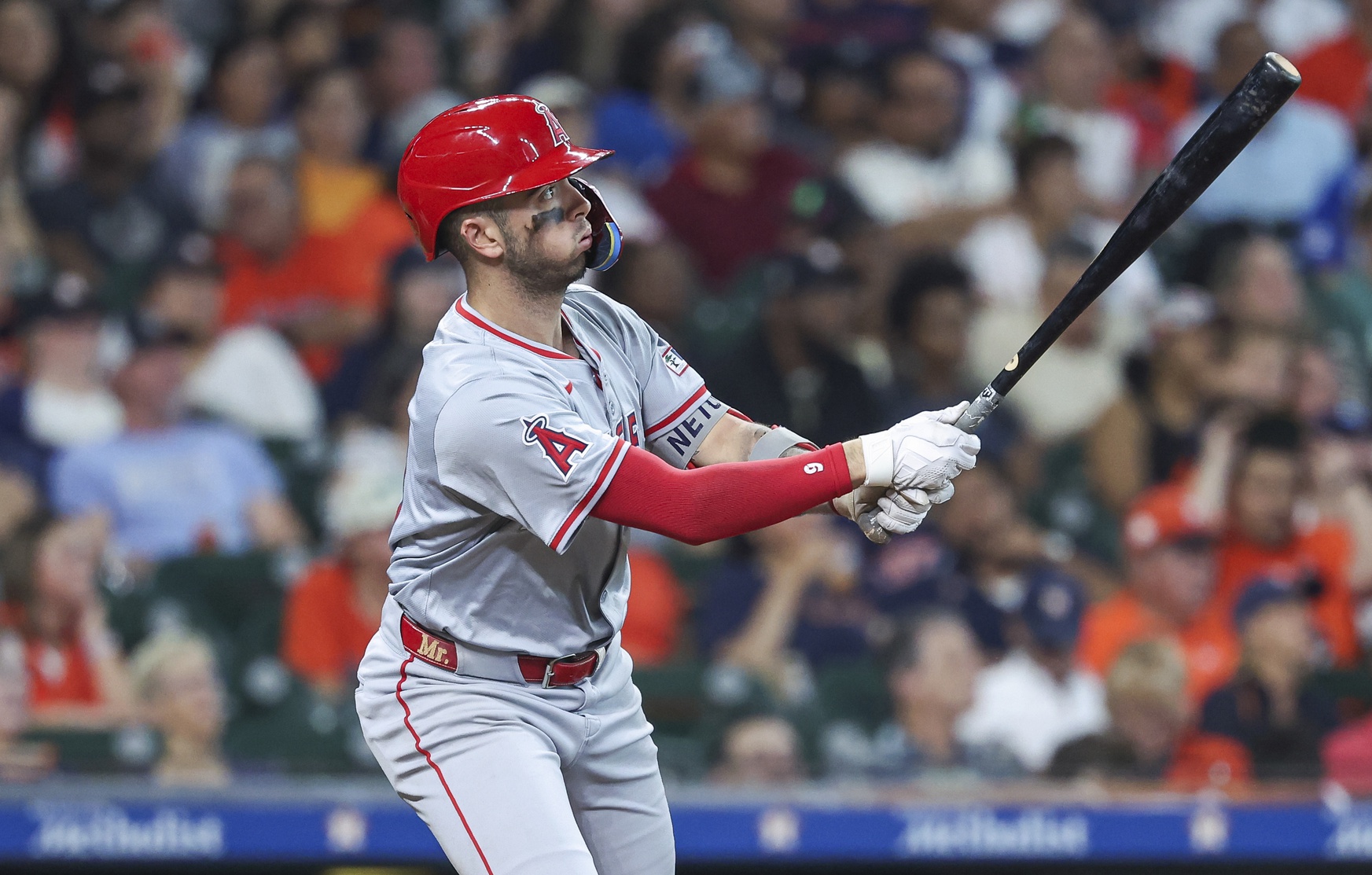 Angels to activate Neto this weekend