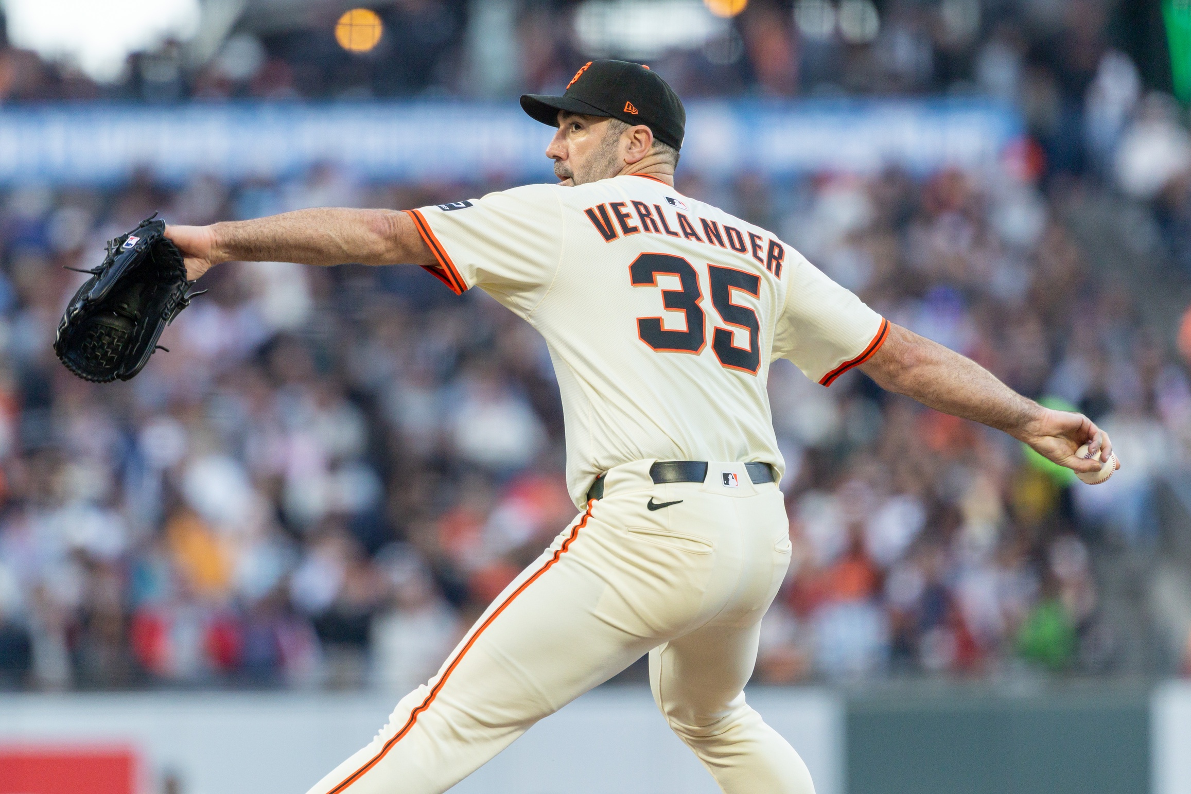 Verlander slots back into SF rotation