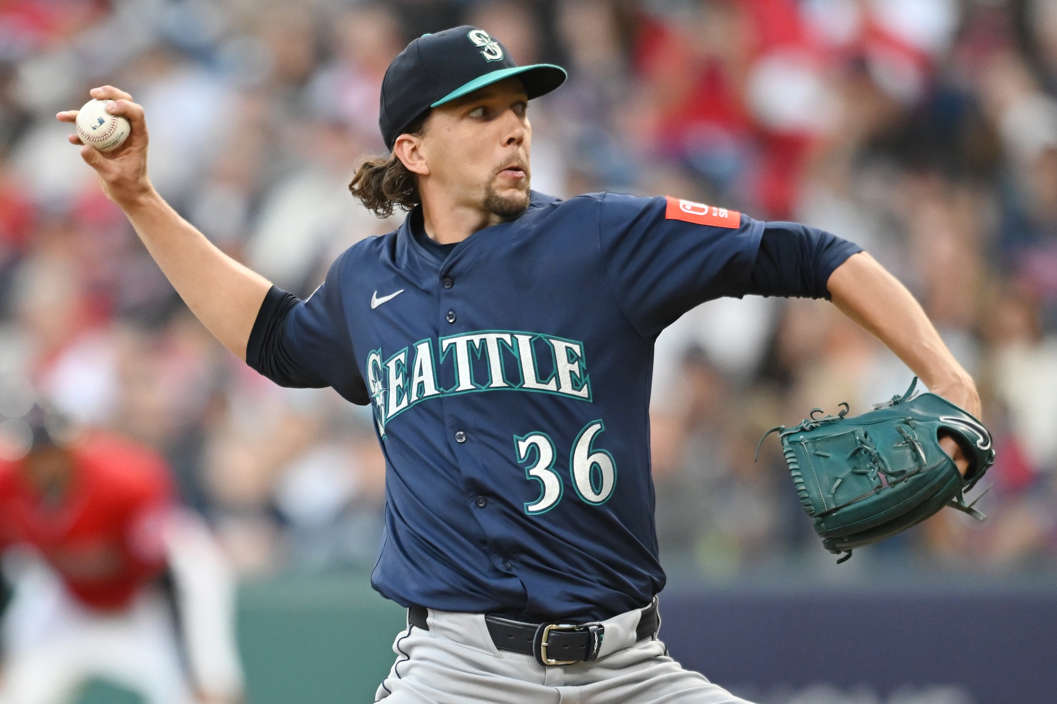 Gilbert leads the way on a day of aces