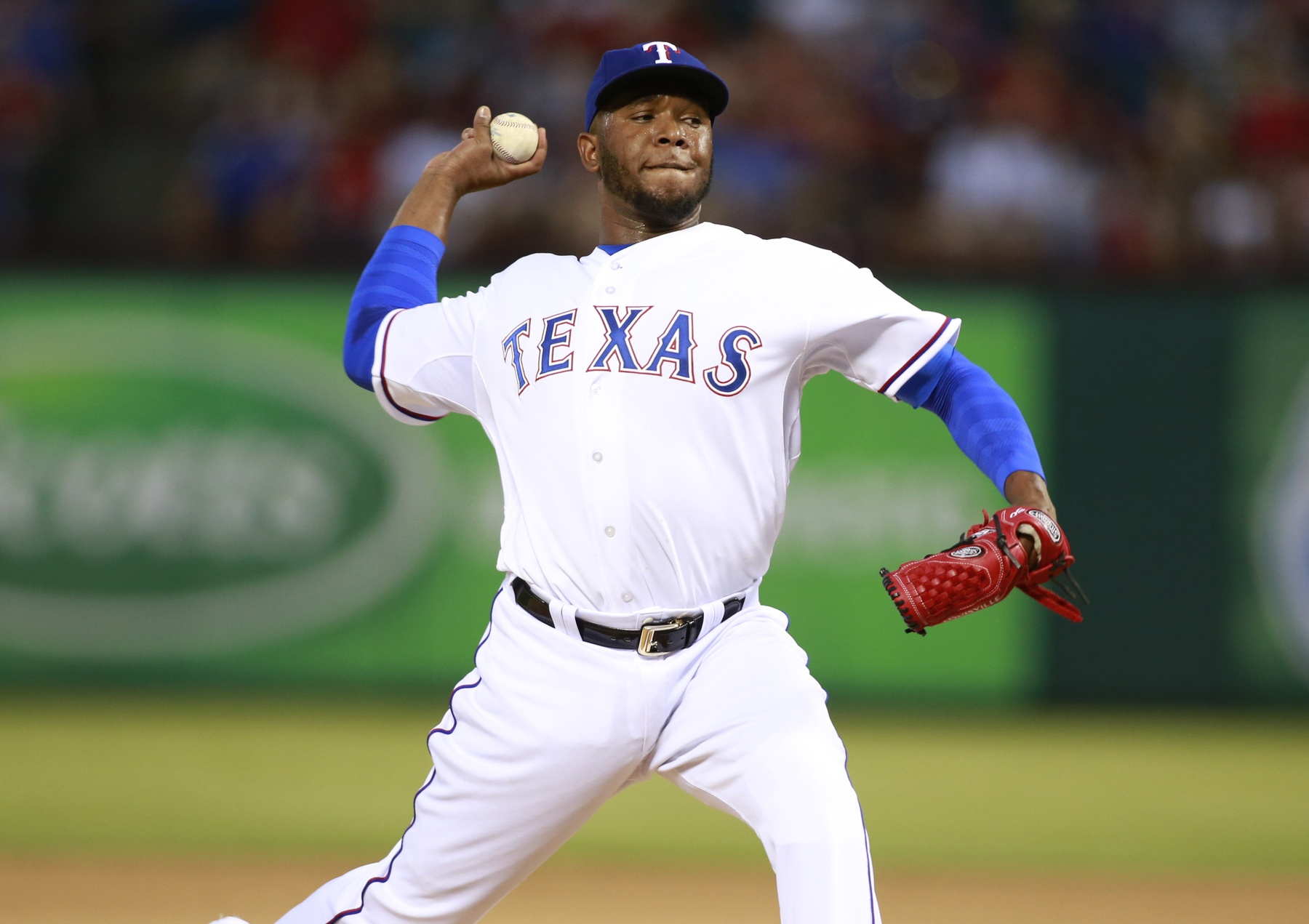 PT TODAY: Feliz named Rangers closer