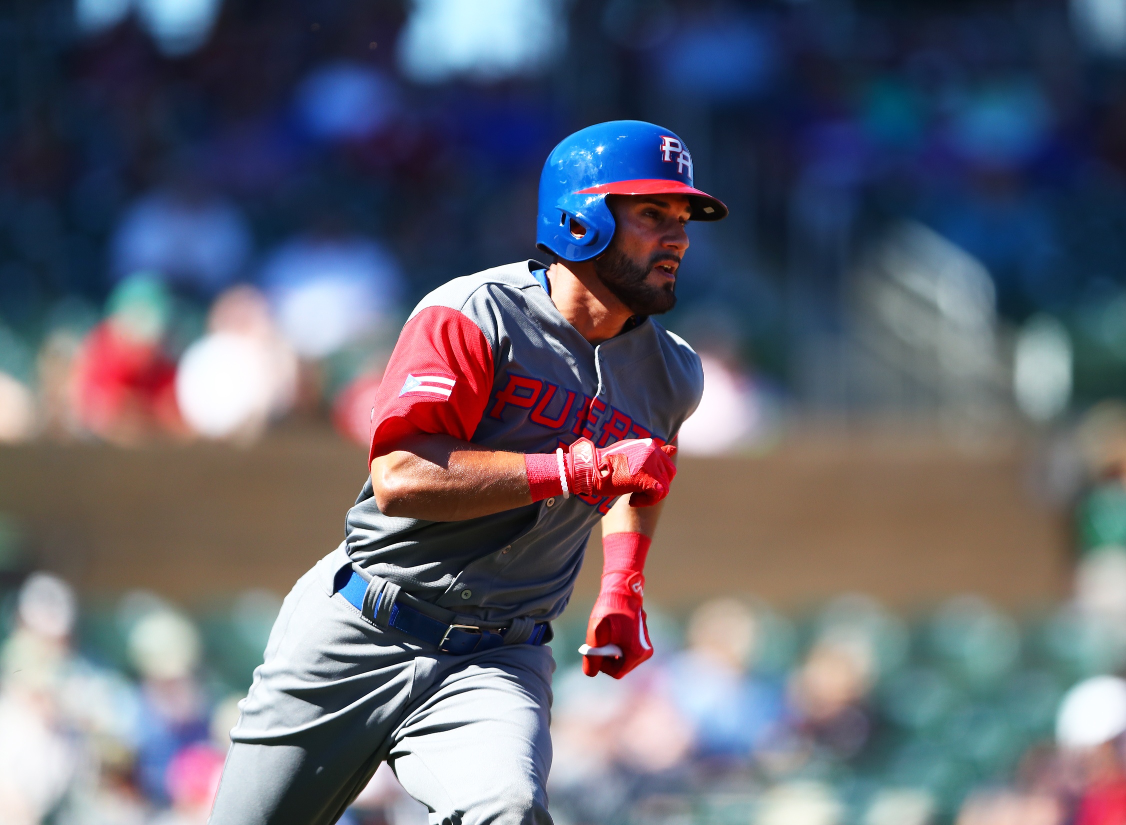 PT TODAY: ARI turns to Fuentes to help plug hole in CF